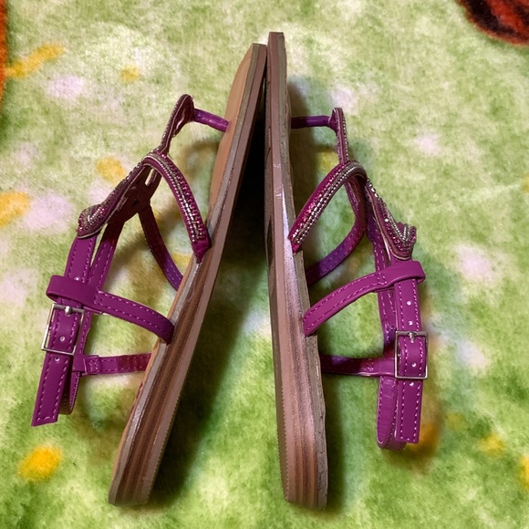 Fergalicious | Shoes | Fergalicious Fergie Sapphire Fuschia Sandals 7 ...